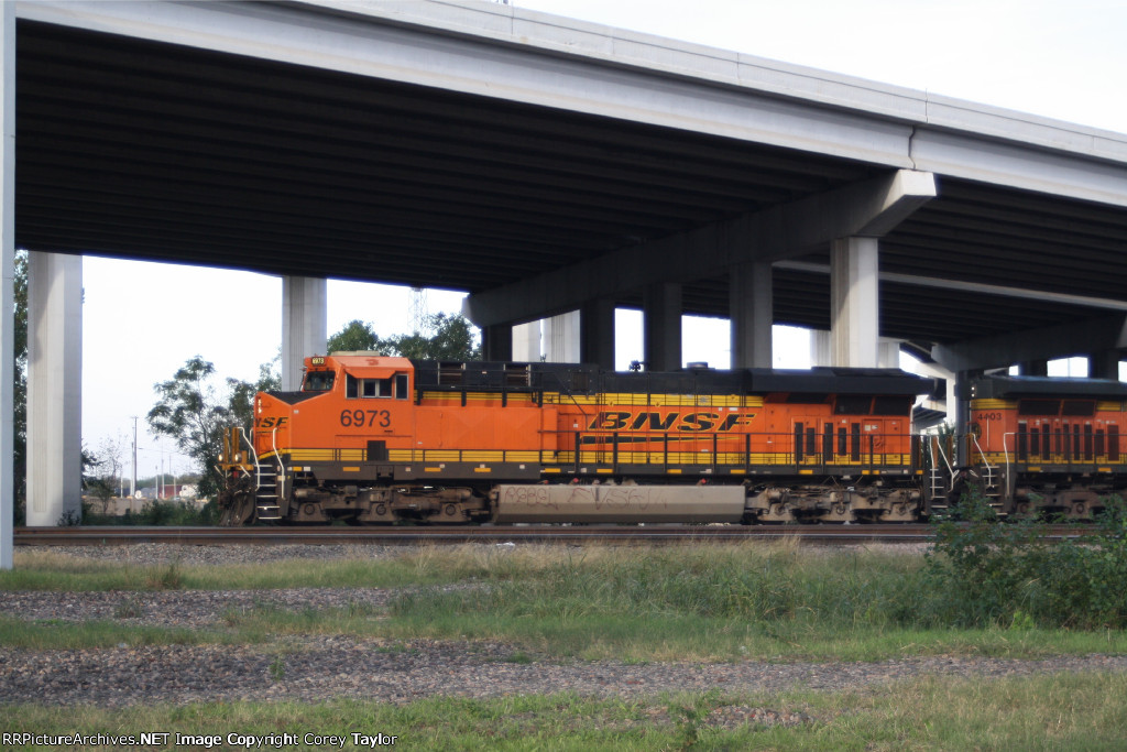 BNSF 6973